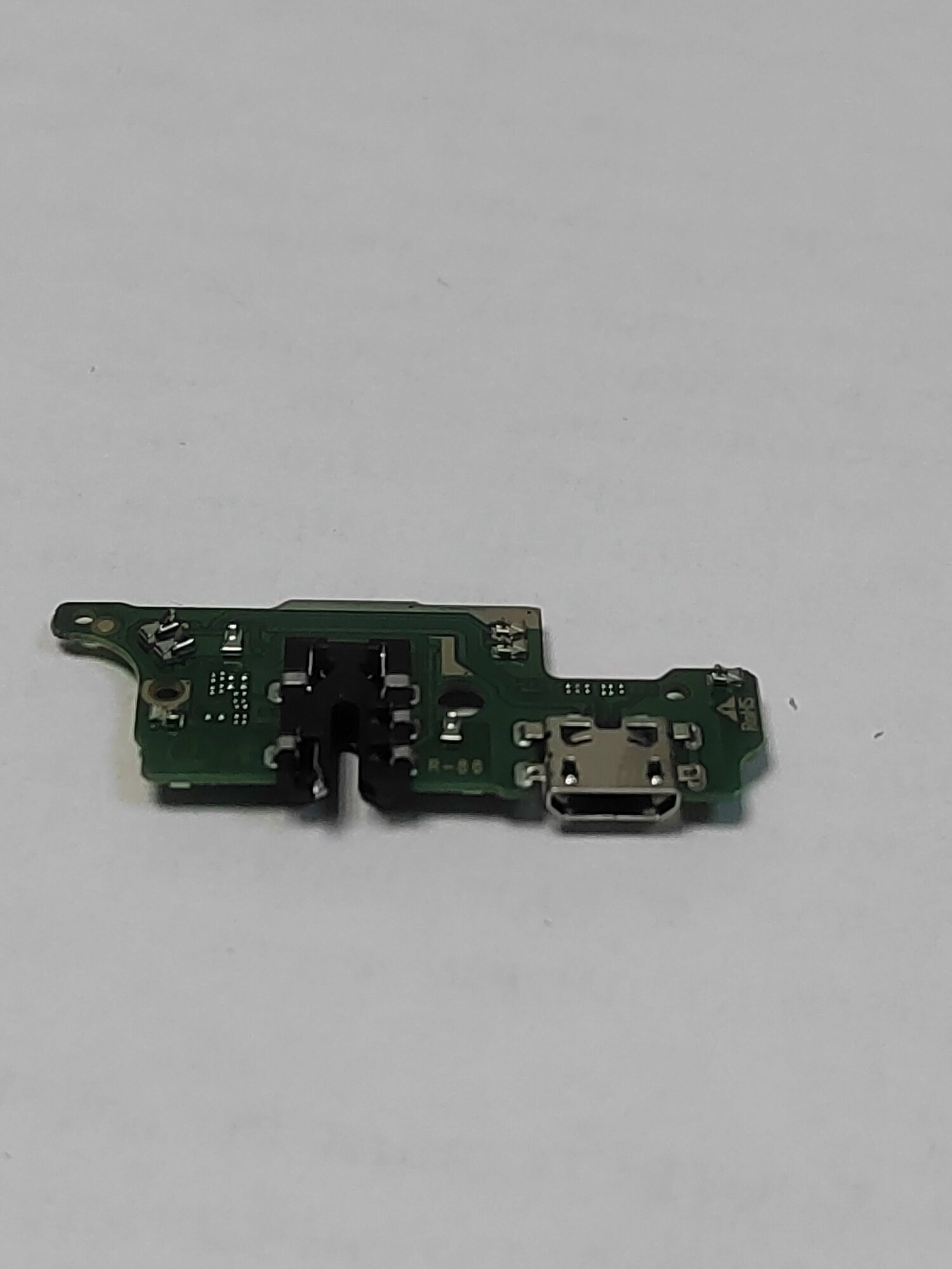 Плата нижняя(шлейф) с разъемом зарядки Tecno spark 8p