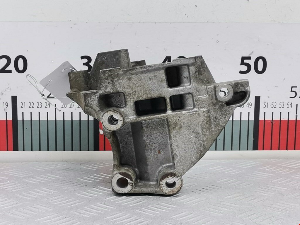 Кронштейн генератора Ford Focus 1 98BB10039AC арт. 2036887