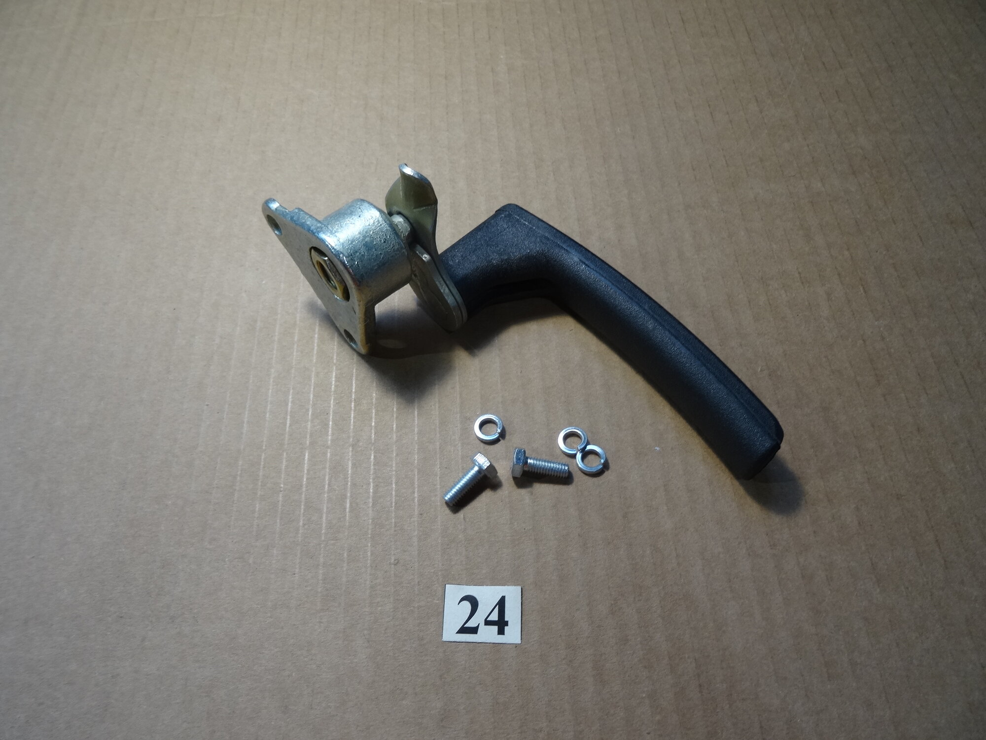 Фиксатор окна кабины МТЗ-80,-1221