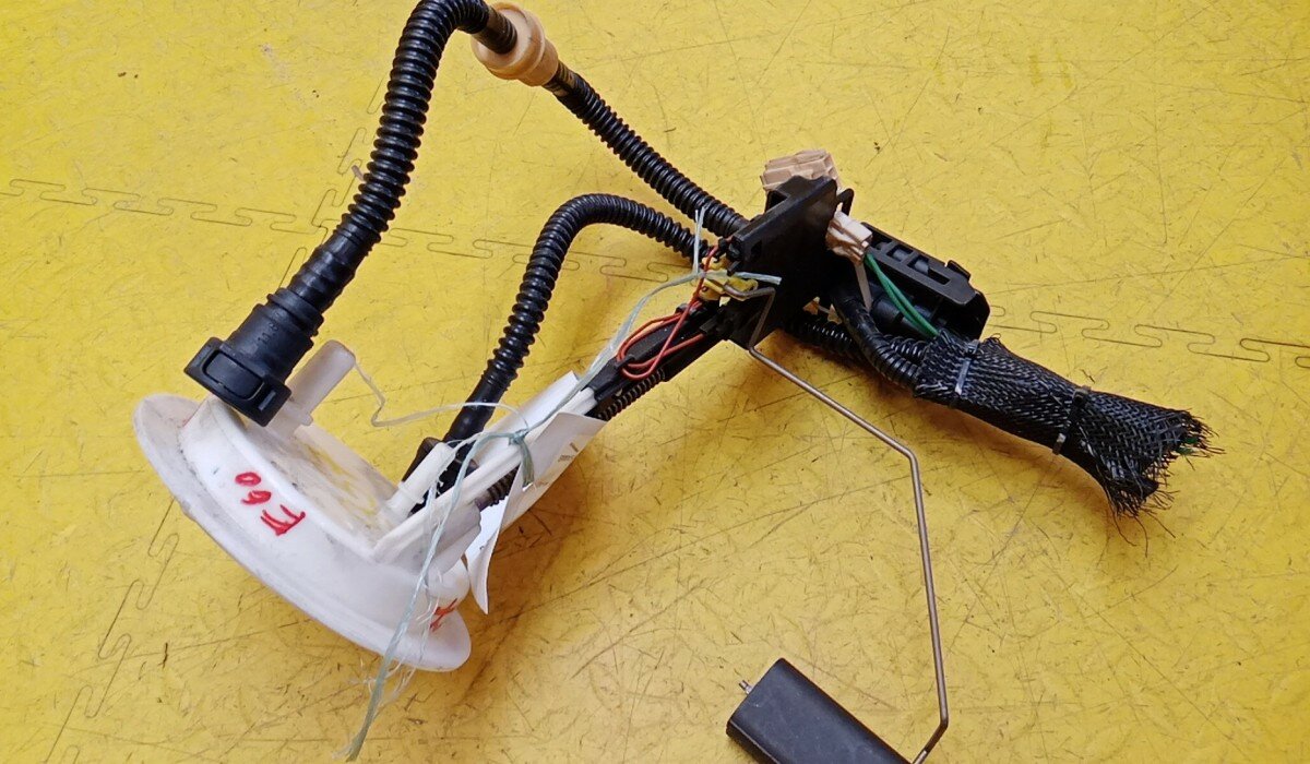 Датчик уровня топлива 5-серия E60/E61 BMW 6765849