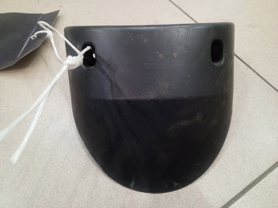 Кожух рулевой колонки нижний от Renault Megane 2 2002-2008