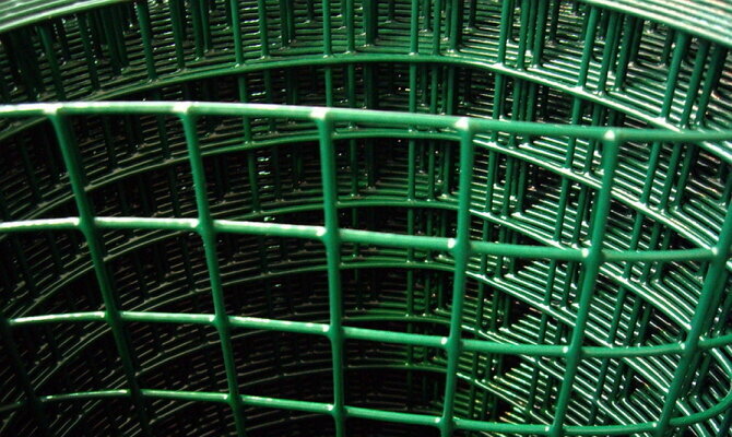 Сетка сварная в ПВХ 50х50х2,5 мм 2х15 м