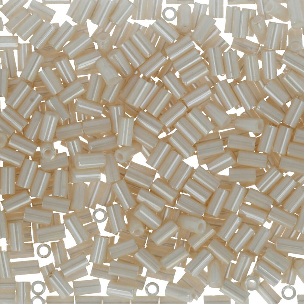 Бисер TOHO Bugle, размер 3мм, цвет #123 (Непрозрачный глянцевый, светло-бежевый), 10 грамм