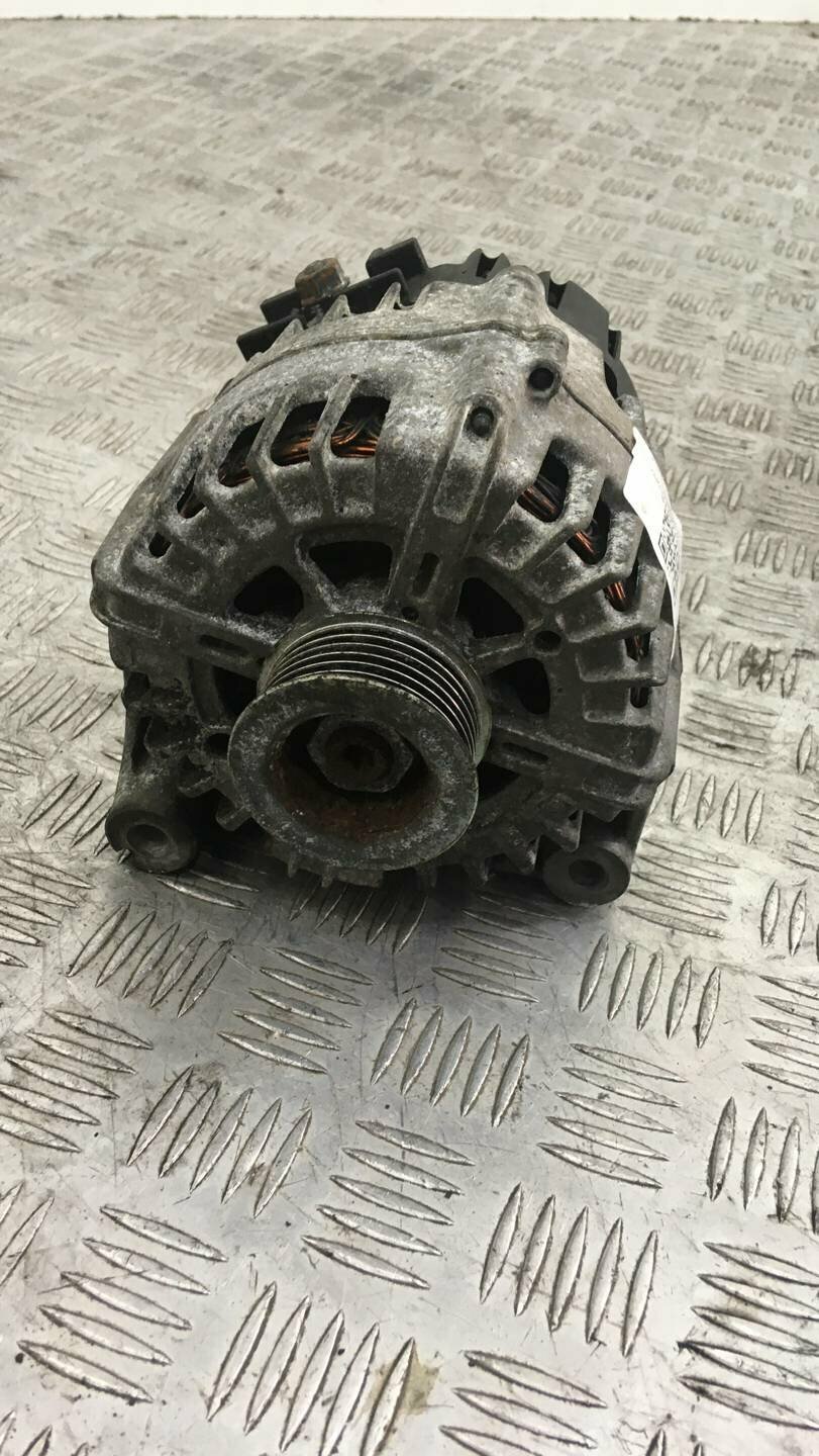 Генератор для BMW 6 F06/F12/F13 4.0 OEM 12318515754