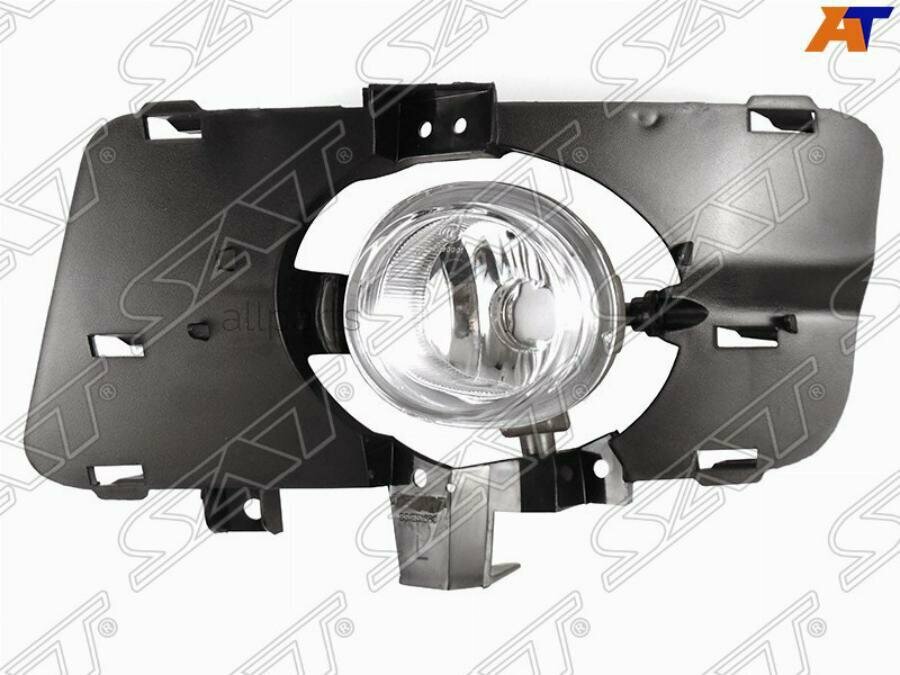 SAT ST-216-2019L Фара противотуманная (Слева/ 4D SED) Mazda 3 03-06 / Axela 03-06