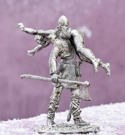 Оловянный солдатик Викинг Айсгер с женщиной 54 мм масштаб (6-7 см высота)