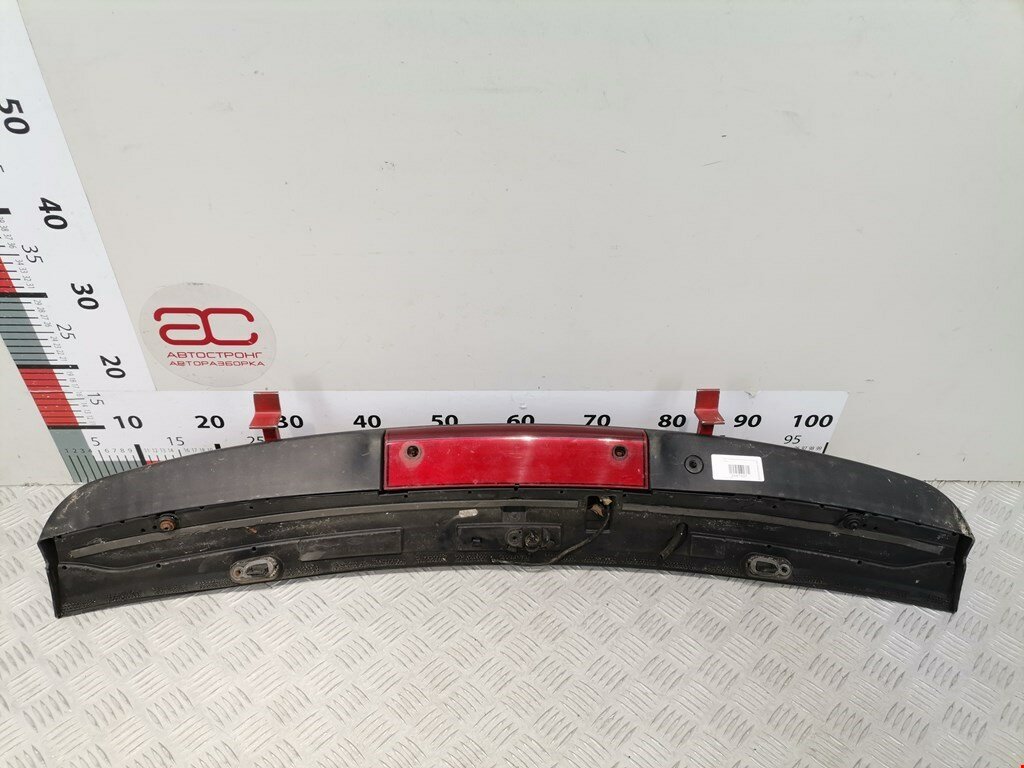 Фонарь дополнительный тормозной (стоп-сигнал) Ford C-MAX 1 3M5113A613AA арт. 2047507