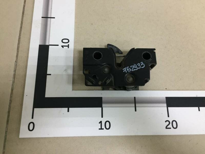 Замок капота Volkswagen Polo Sed RUS 2011 кат.номер: 5U0823509G 5U0823509H