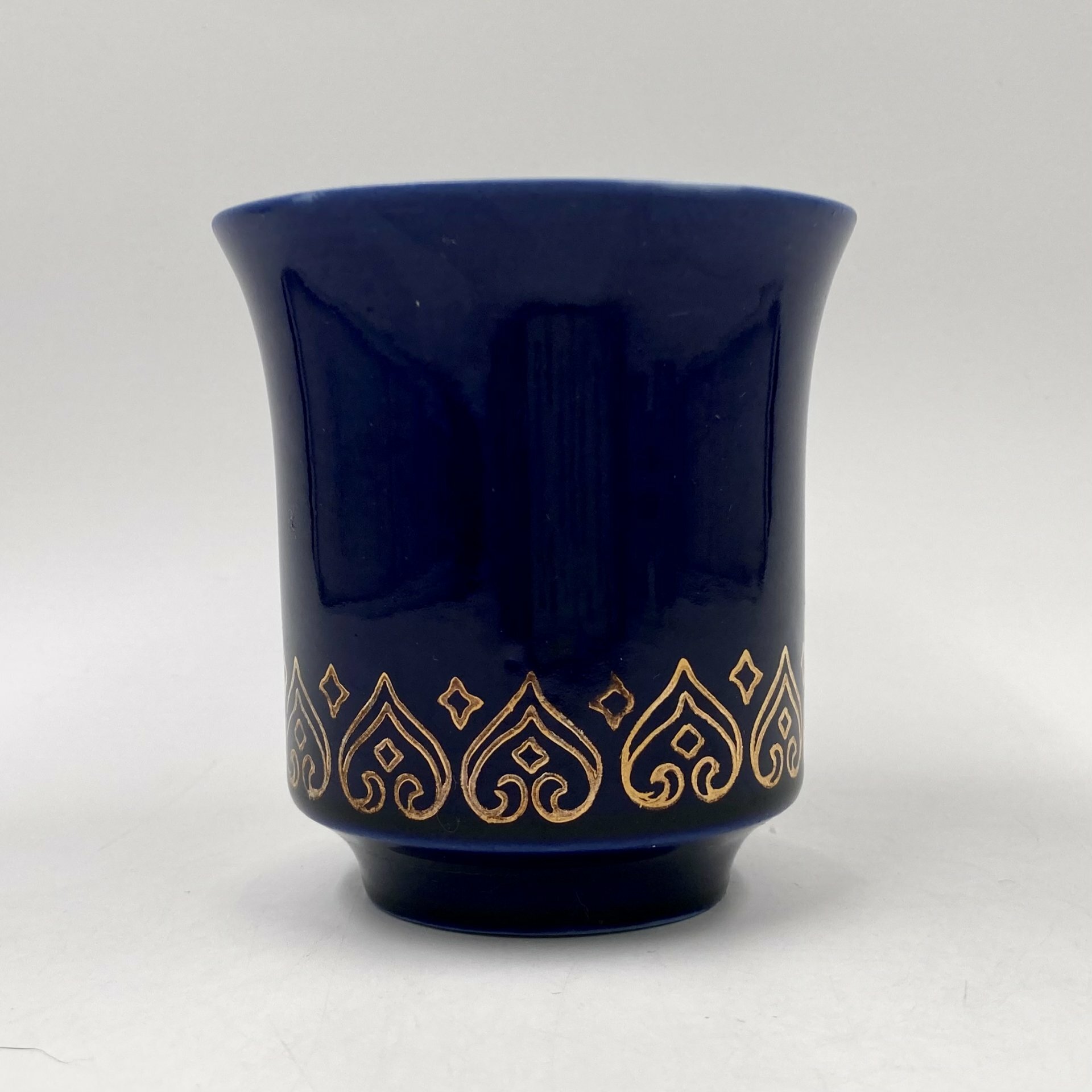 Стакан с декором, фарфор, крытье кобальтом, золочение