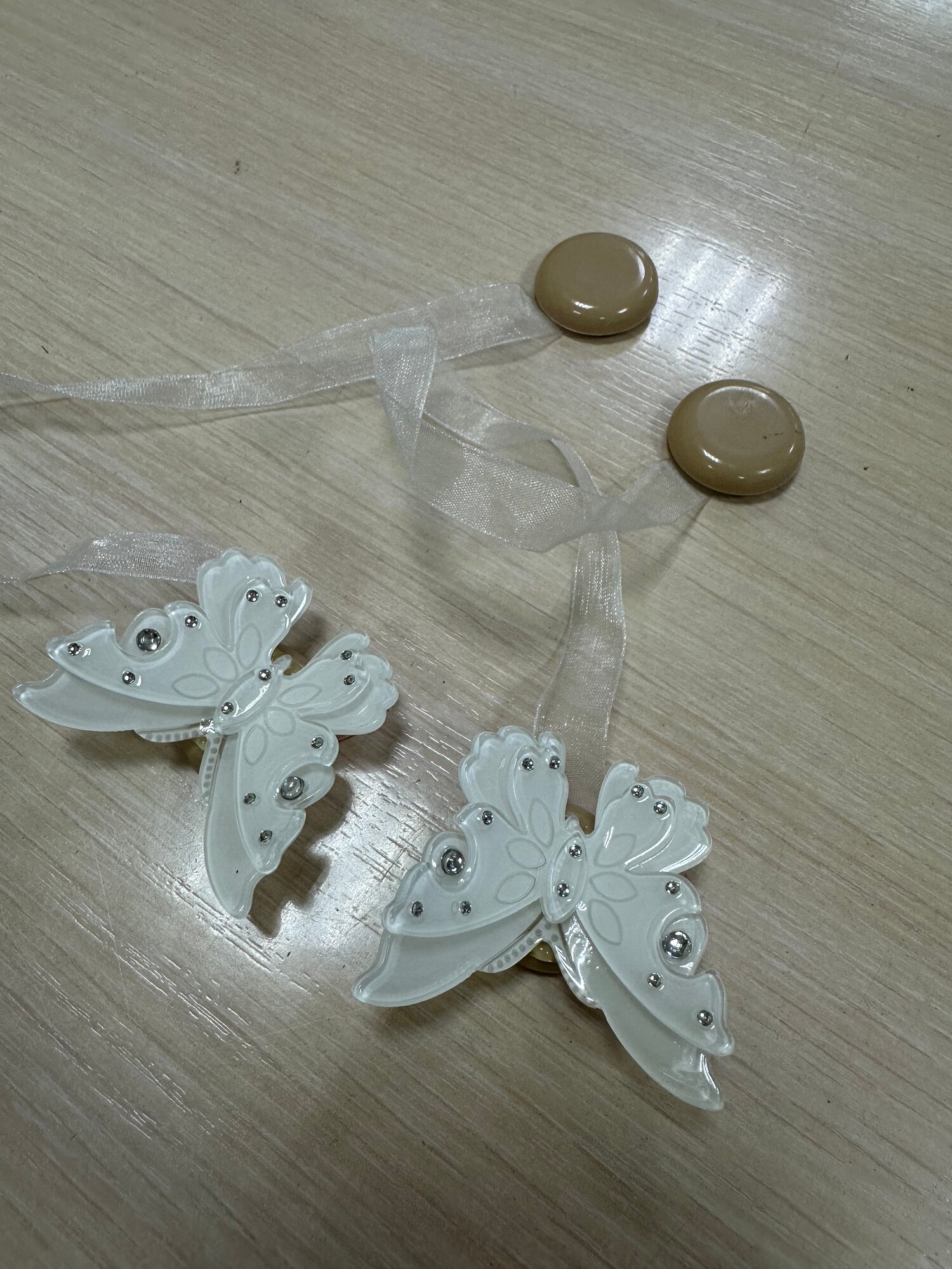 Подхват магнитный Шторы с любовью "Бабочка", белый глянец, пластик, текстиль, 1шт