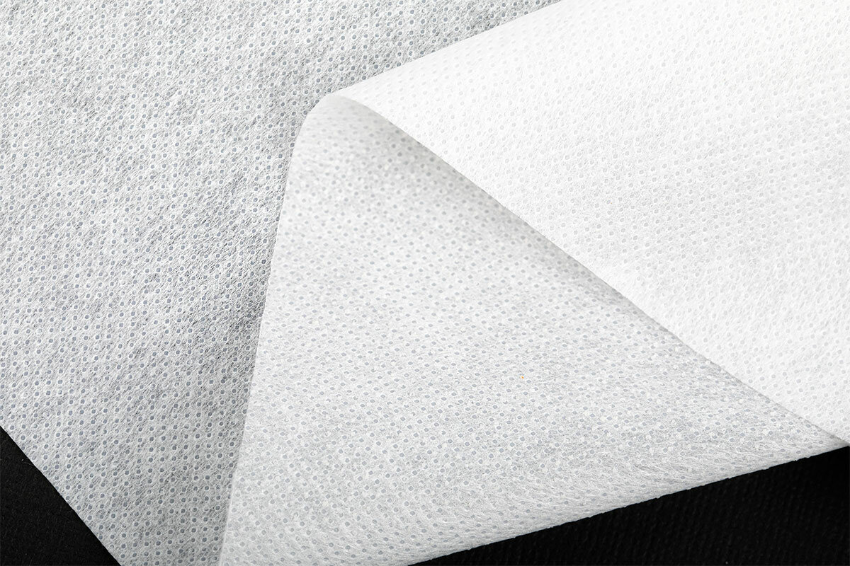 Нетканный материал (флизелин) Гамма клеевой точечный G-845t фасовка 54+-2 г/кв. м 5 шт 50 см х 50 см белый