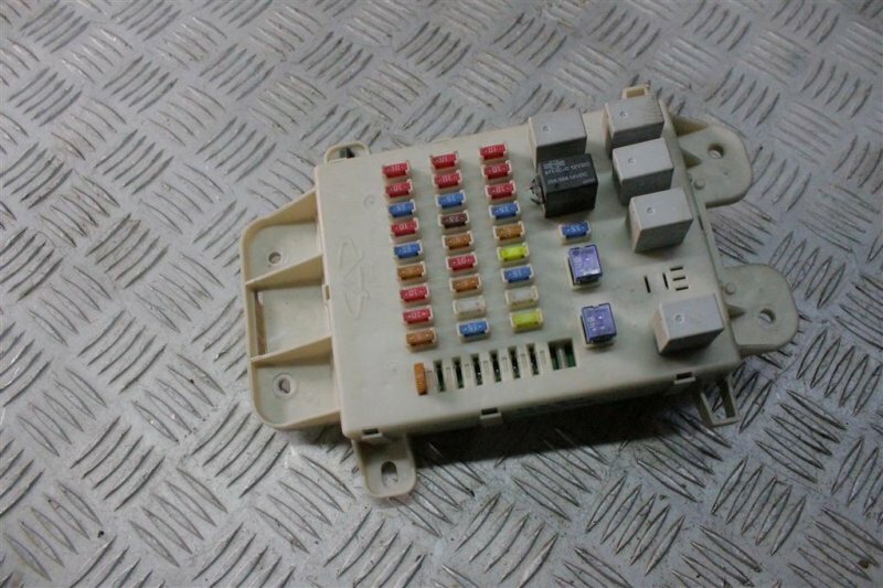 Б/У Блок предохранителей Chery Tiggo 1 T11 / Чери Тигго 1 T11 1.8 SQR481FC 132 Л.С. 2008