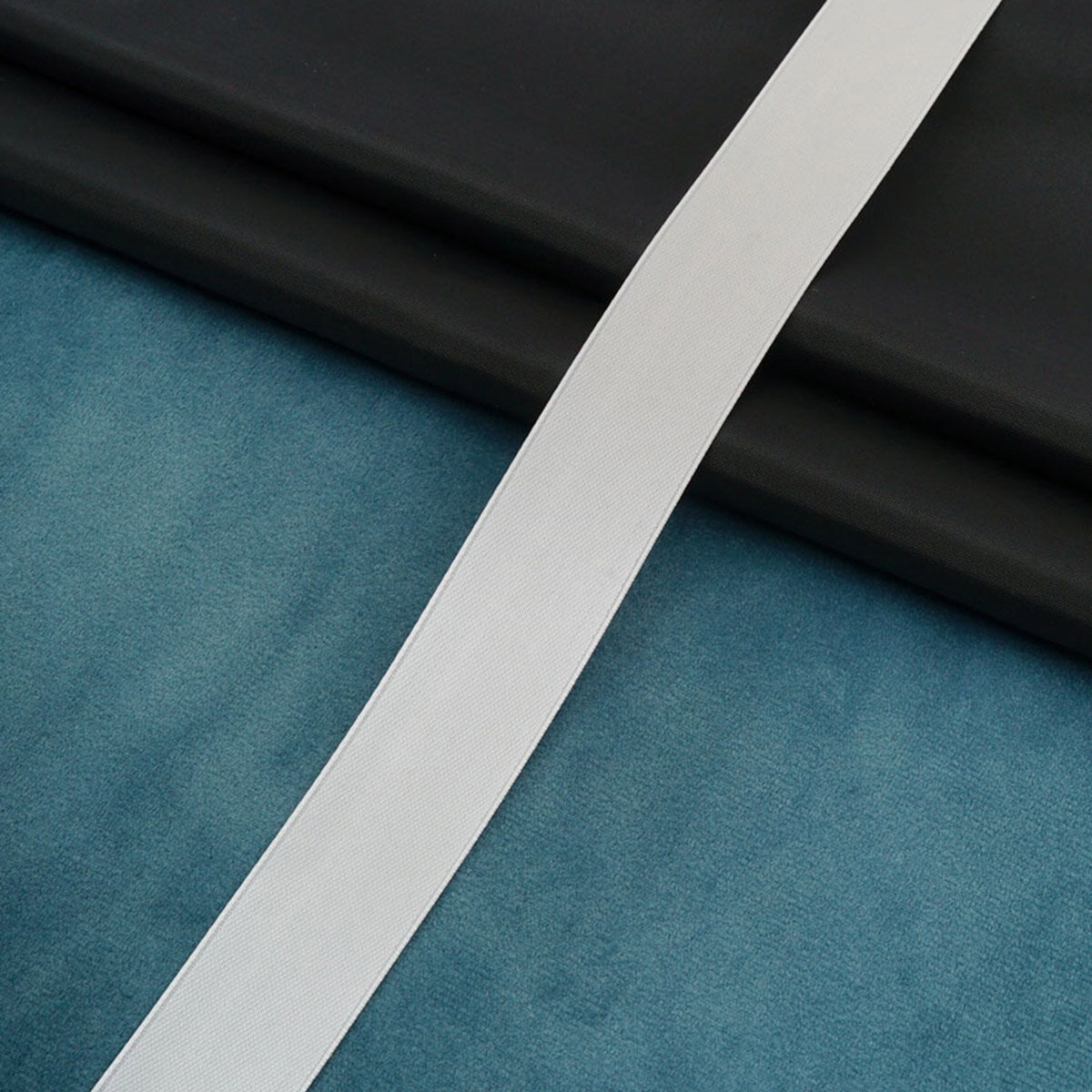 6102-0013 Лента атласная двусторонняя 25мм*22,86м (C1188 серебристый), 22.86 м