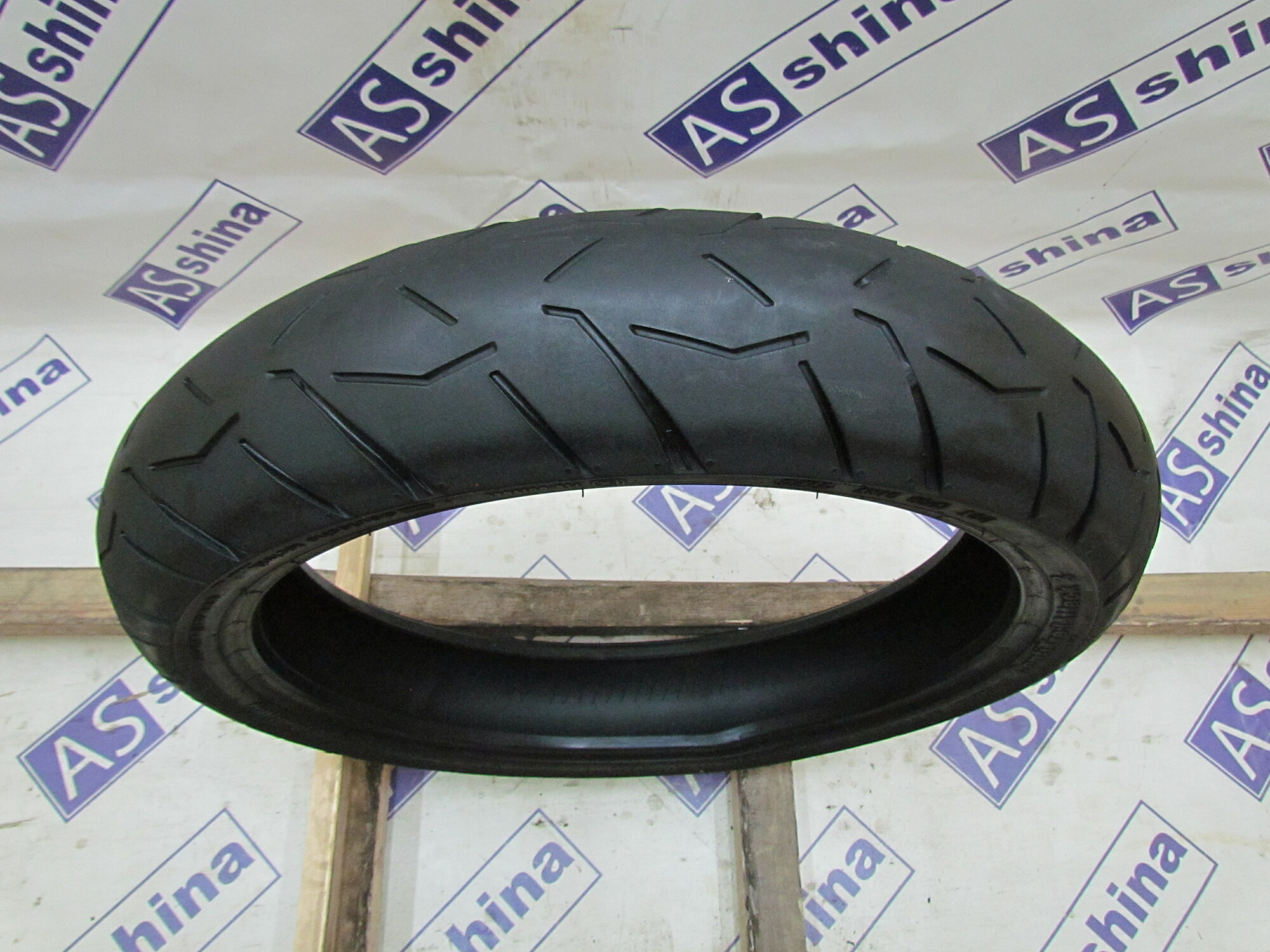 Мотошина БУ для мотоцикла Continental ContiTrailAttack 3 120 / 70 R17 0023027