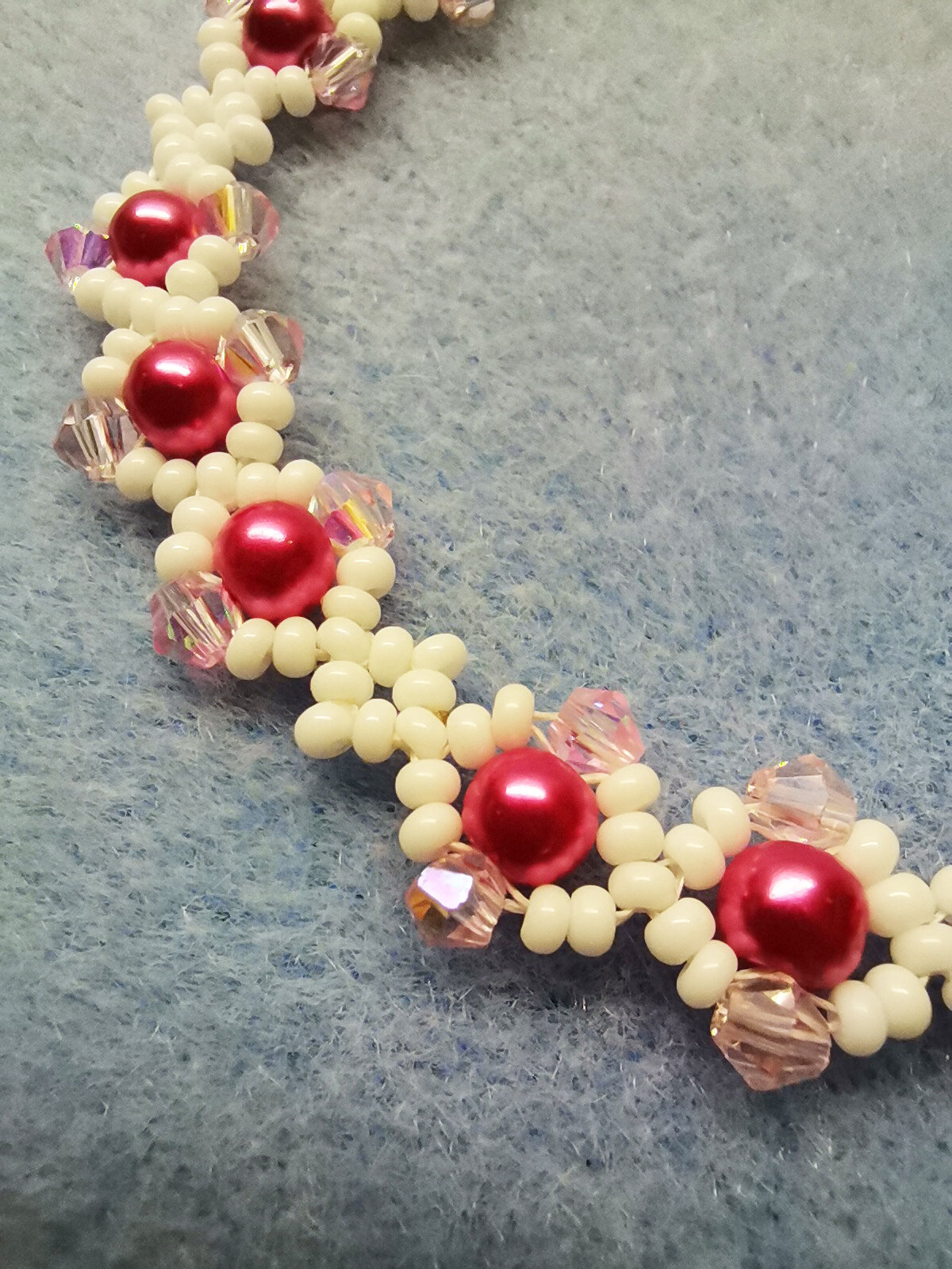 Плетеный браслет