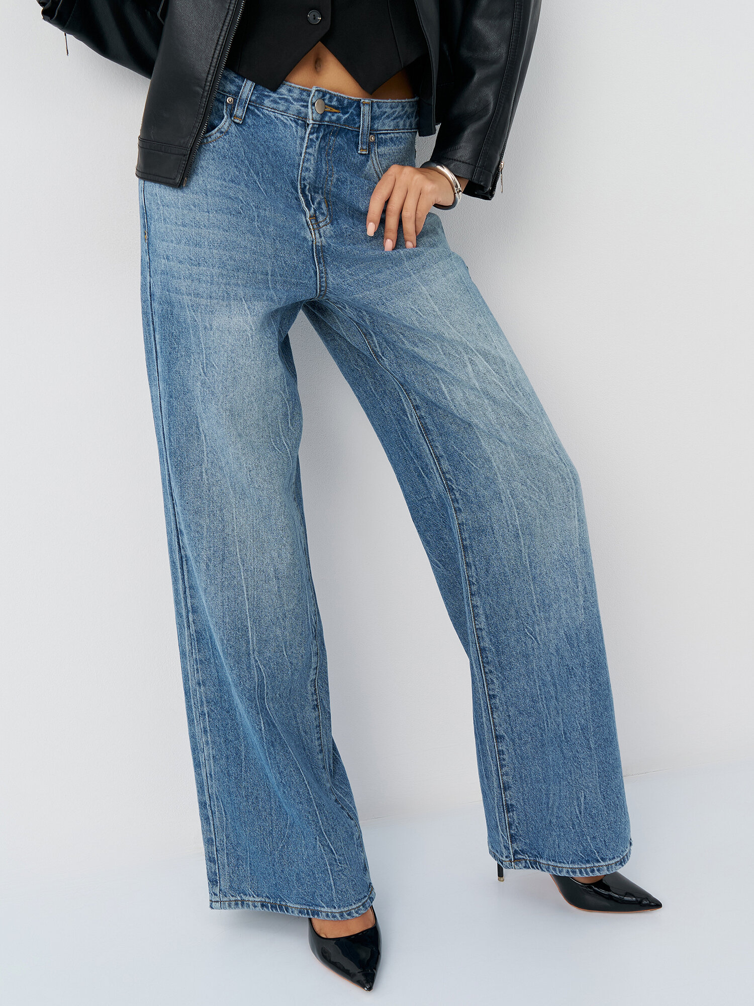 Джинсы трубы 