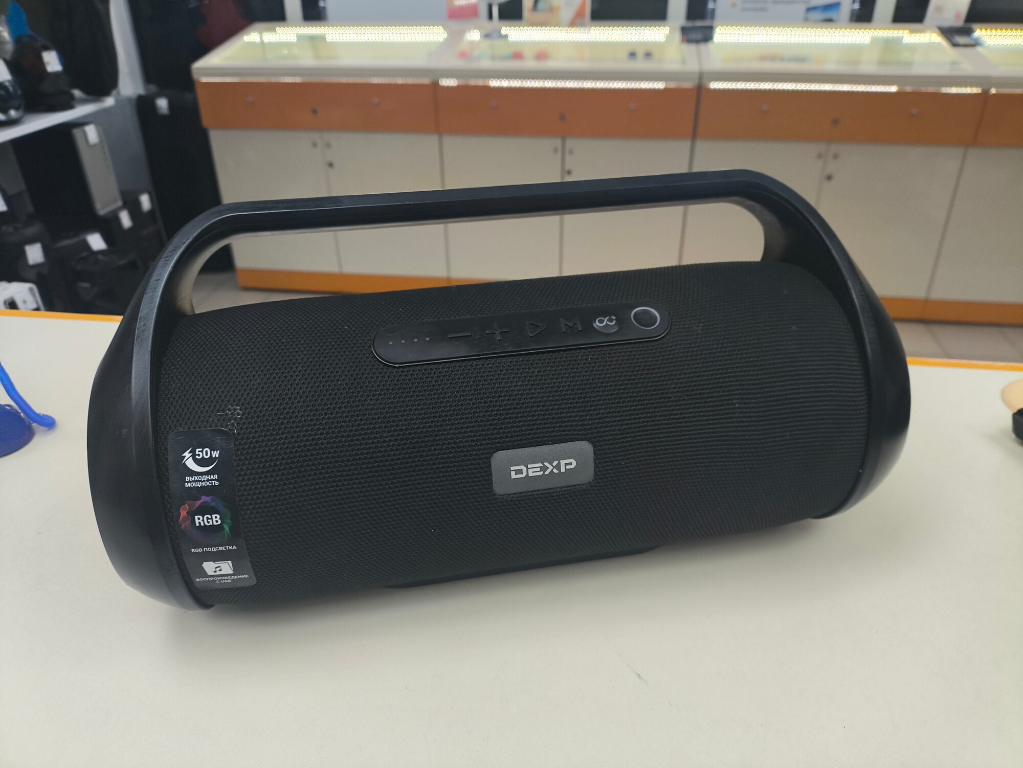 Колонка портативная / Беспроводная колонка Dexp P-550 черный / 50 Вт / TWS / Bluetooth / FM / USB / microSD