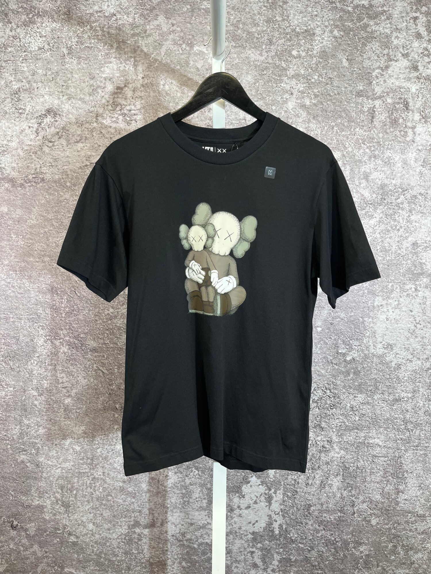Футболка KAWS х UNIQLО TОКYO FIRSТ SS 23 ТЕЕ BLACK