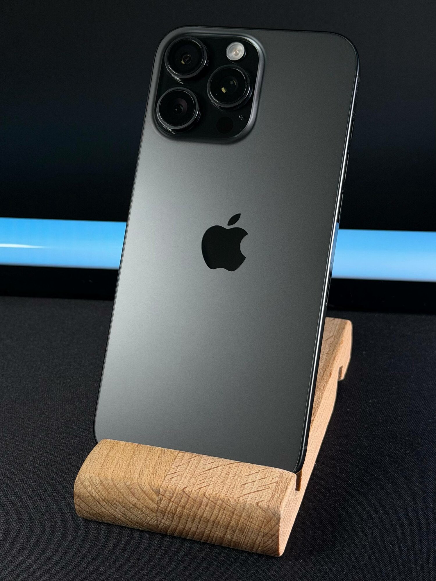 Смартфон Apple iPhone 16 Pro Max, 256gb, Black Titanium, J, nano SIM + eSIM