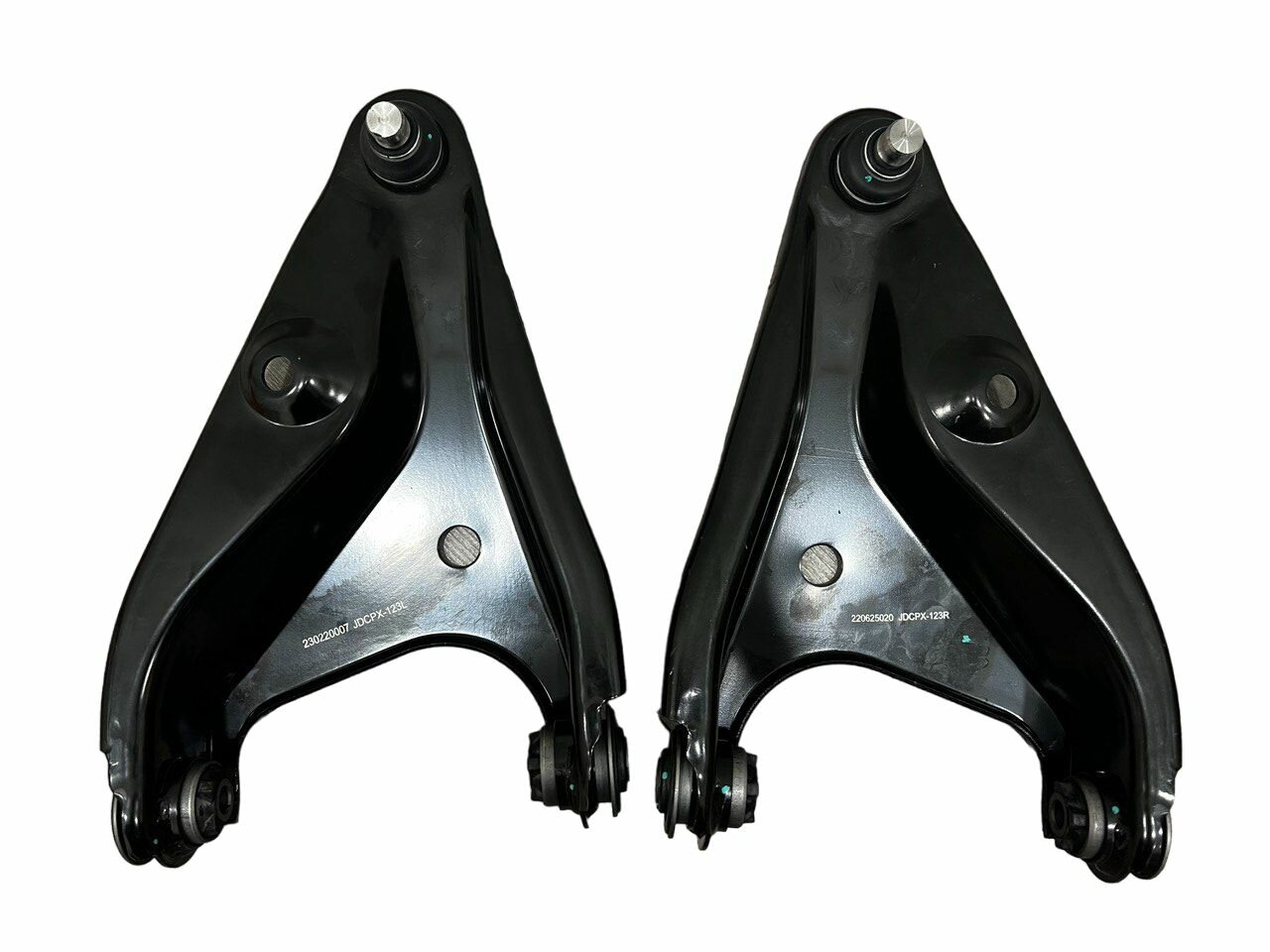 Рычаг передний левый + правый ( комплект ) круговая проточка шаровой Renault Logan Фаза 1 2 c 2004 по 2014