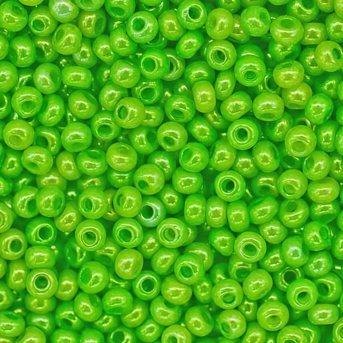 Бисер Preciosa 17156 непрозрачный светло-зеленый перламутровый (10/0) 2.3 мм, 5 г, цена за 2 уп.