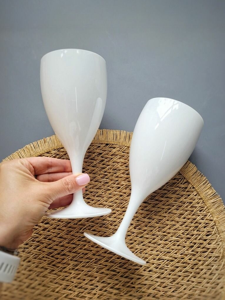 Набор винных бокалов белых, поликарбонат, пластик 320 мл, 2 шт, одноразовая посуда. Для вина, коктейлей, сока, лимонада.