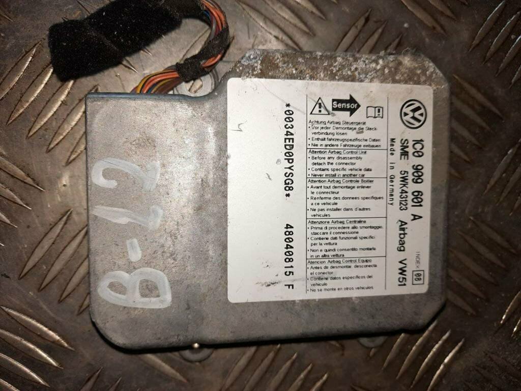 Блок управления airbag Skoda Fabia рест. 2005 1C0909601A