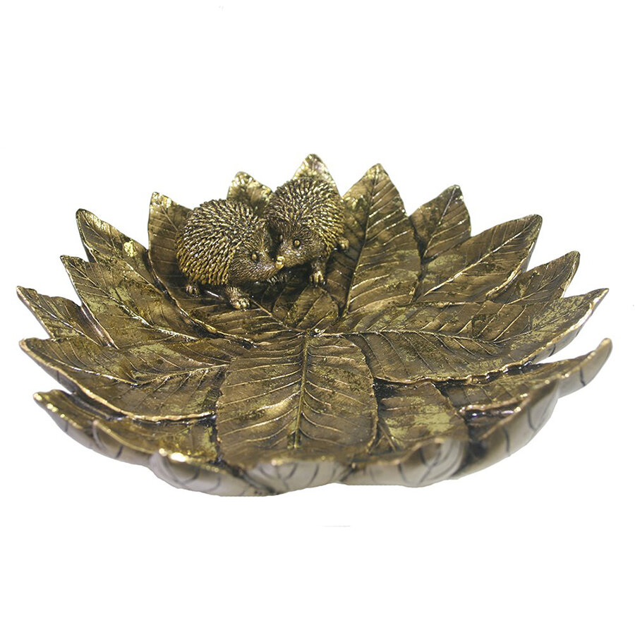 Изделие декоративное Пара ежей на тарелке из листьев цв. золото 24,5*24,5*6,5см KSMR-713816/D143