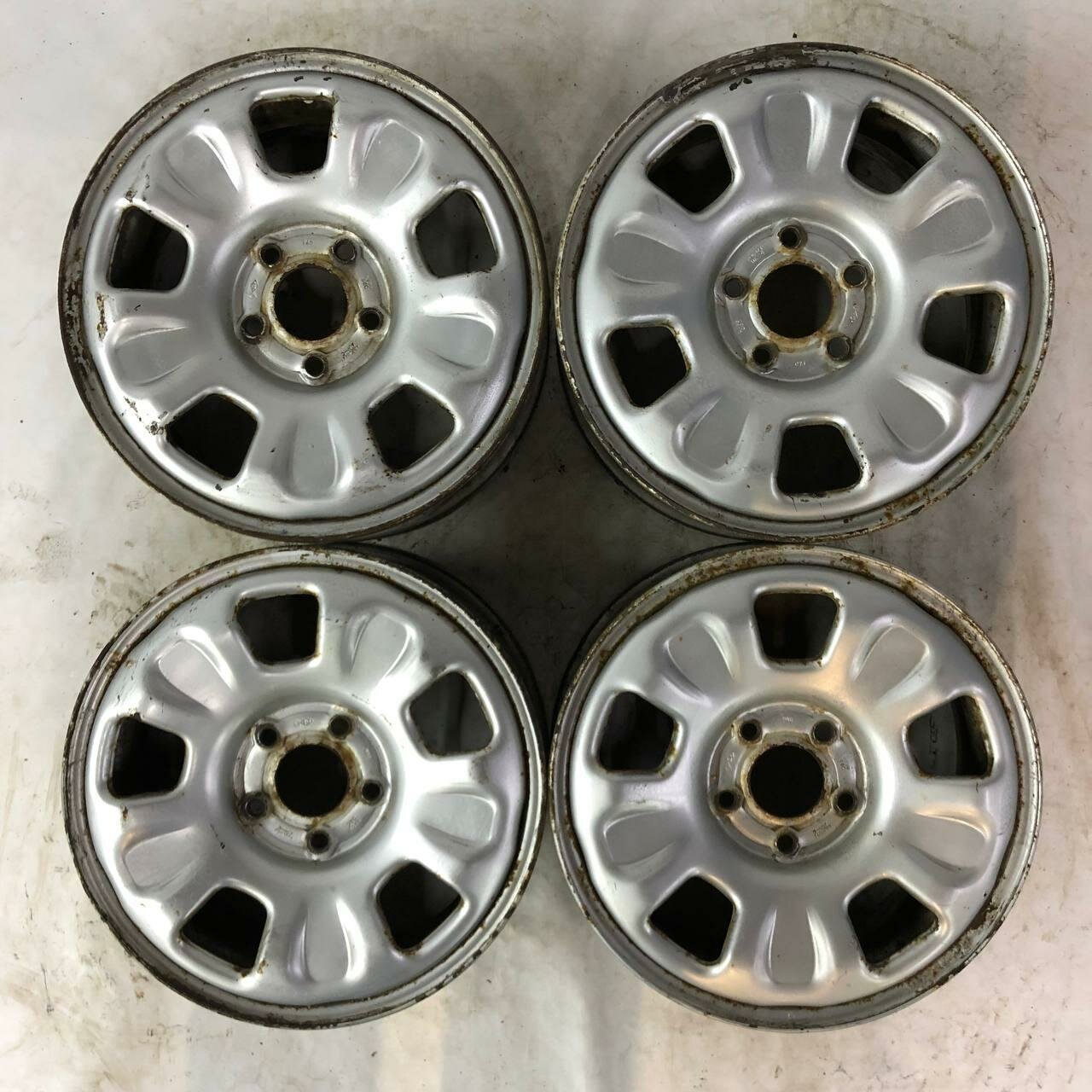 Колесные диски Штампованные 16x6.5 PCD 5x114.3 D66.1 ET50 (оригинал)