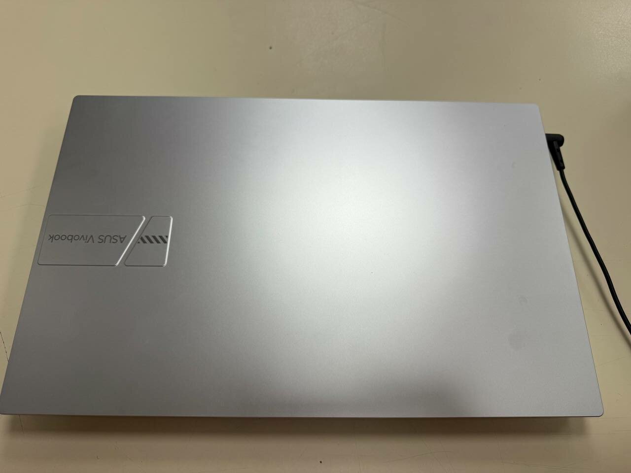 Ноутбук ASUS VivoBook X1502ZA-BQ2005/90NB0VX2-M037D0/Core i7-12700H/16Gb/512Gb/15.6 FHD IPS/DOS серебристый Б/У уценка