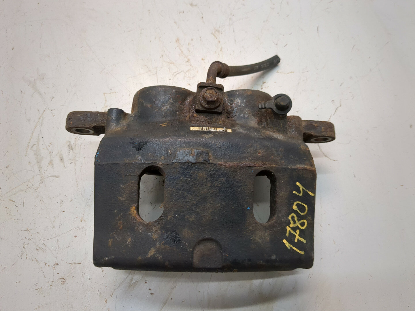 Суппорт правый передний Chevrolet Tahoe Б/У