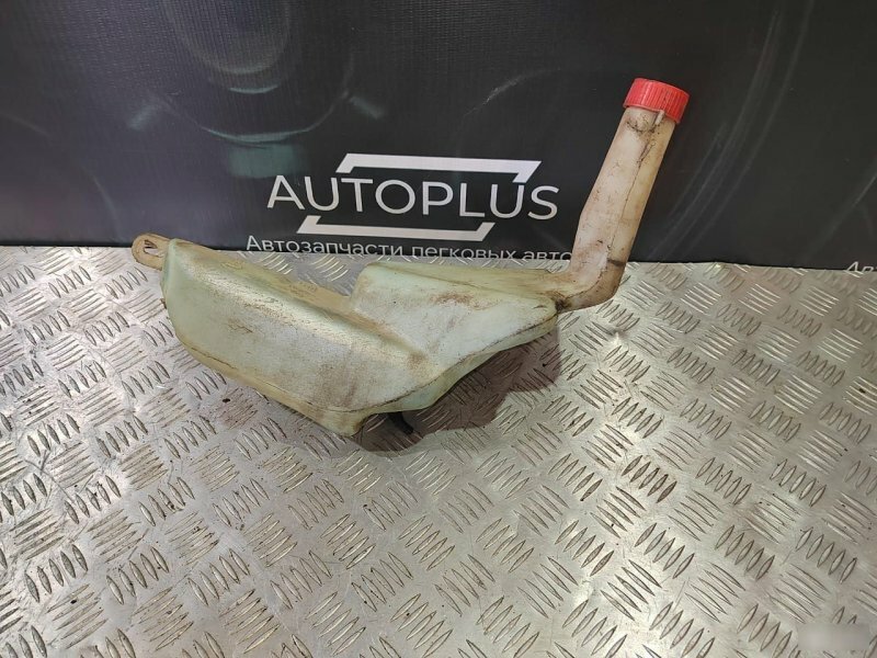 Бачок стеклоомывателя