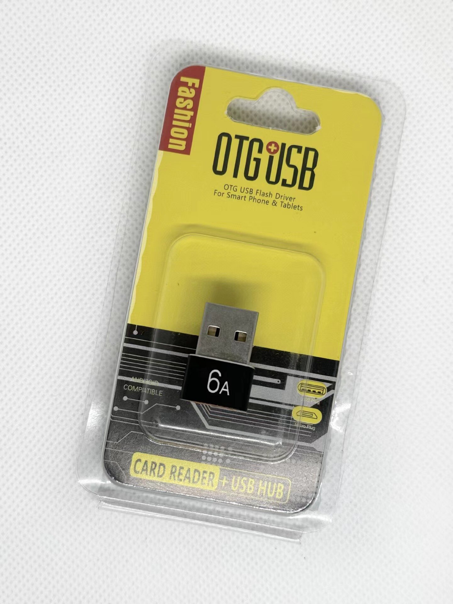 Черный USB-C к Type-A женский к мужскому зарядному кабелю с blister-упаковкой