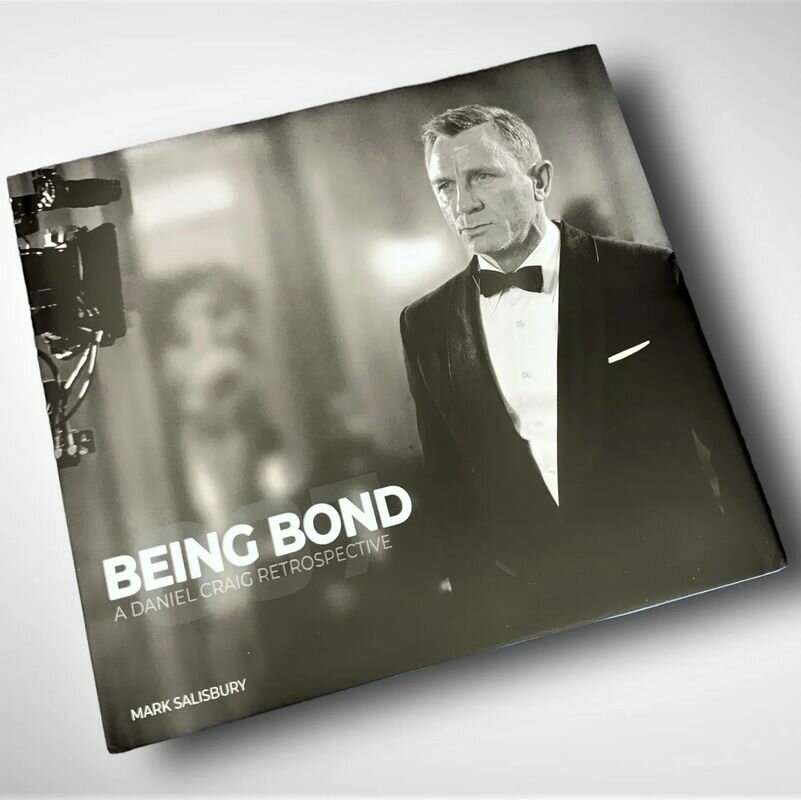 Книга Being Bond - A Daniel Craig Retrospective, в твердом переплете
