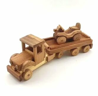 Фура с машиной - деревянная игрушечная машина