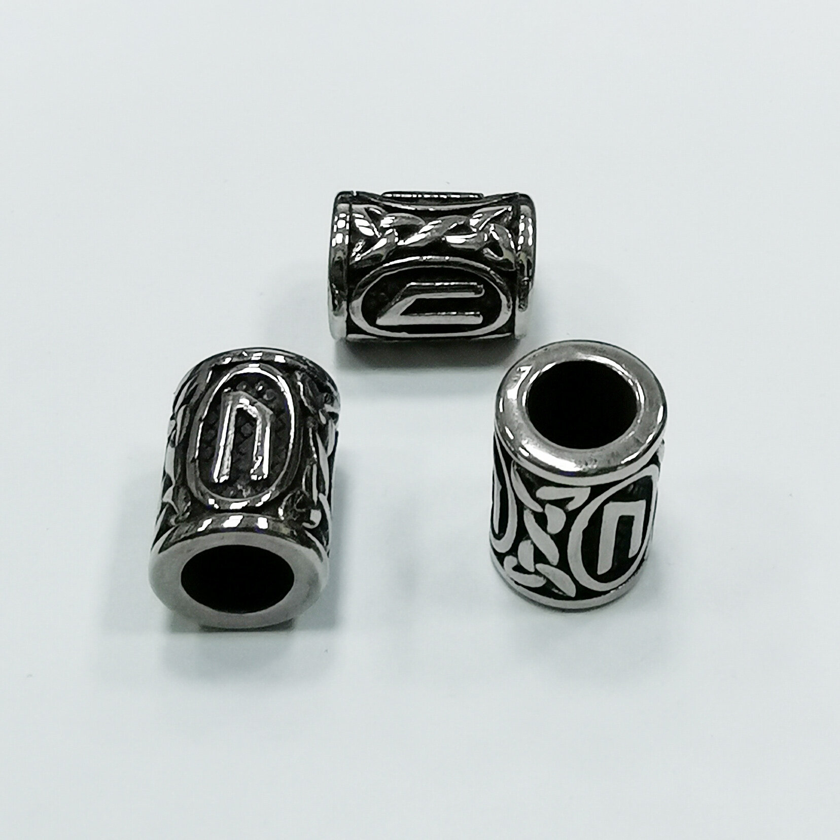 Бусина металлическая, 13х10мм, Руна Уруз, базовый материал - нержавеющая сталь, без покрытия, с чернением, 1 шт.