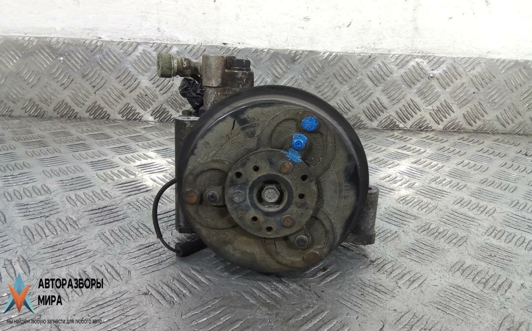 Компрессор кондиционера Subaru Legacy 3 2000 73111AE021