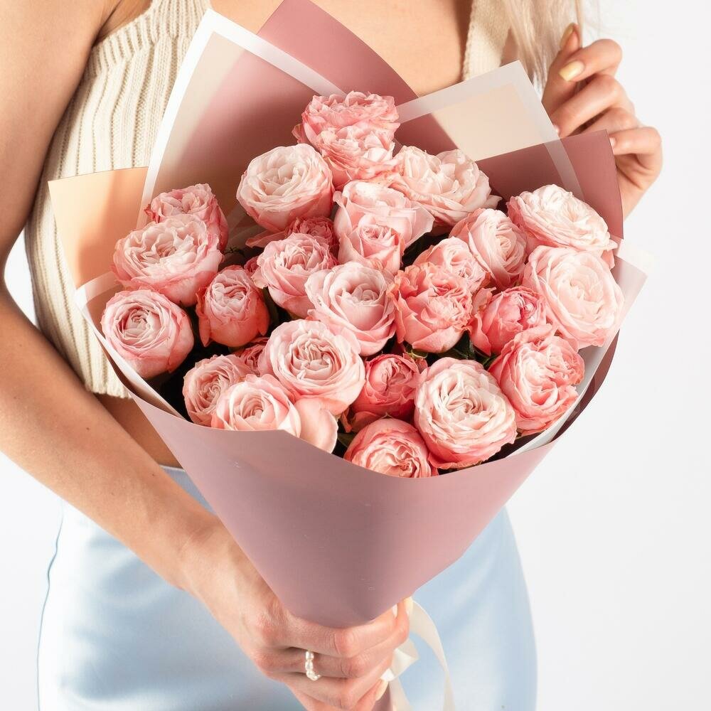 Букет из живых цветов пионовидная кустовая роза с нежными розовыми оттенками от Bestflo купить с доставкой