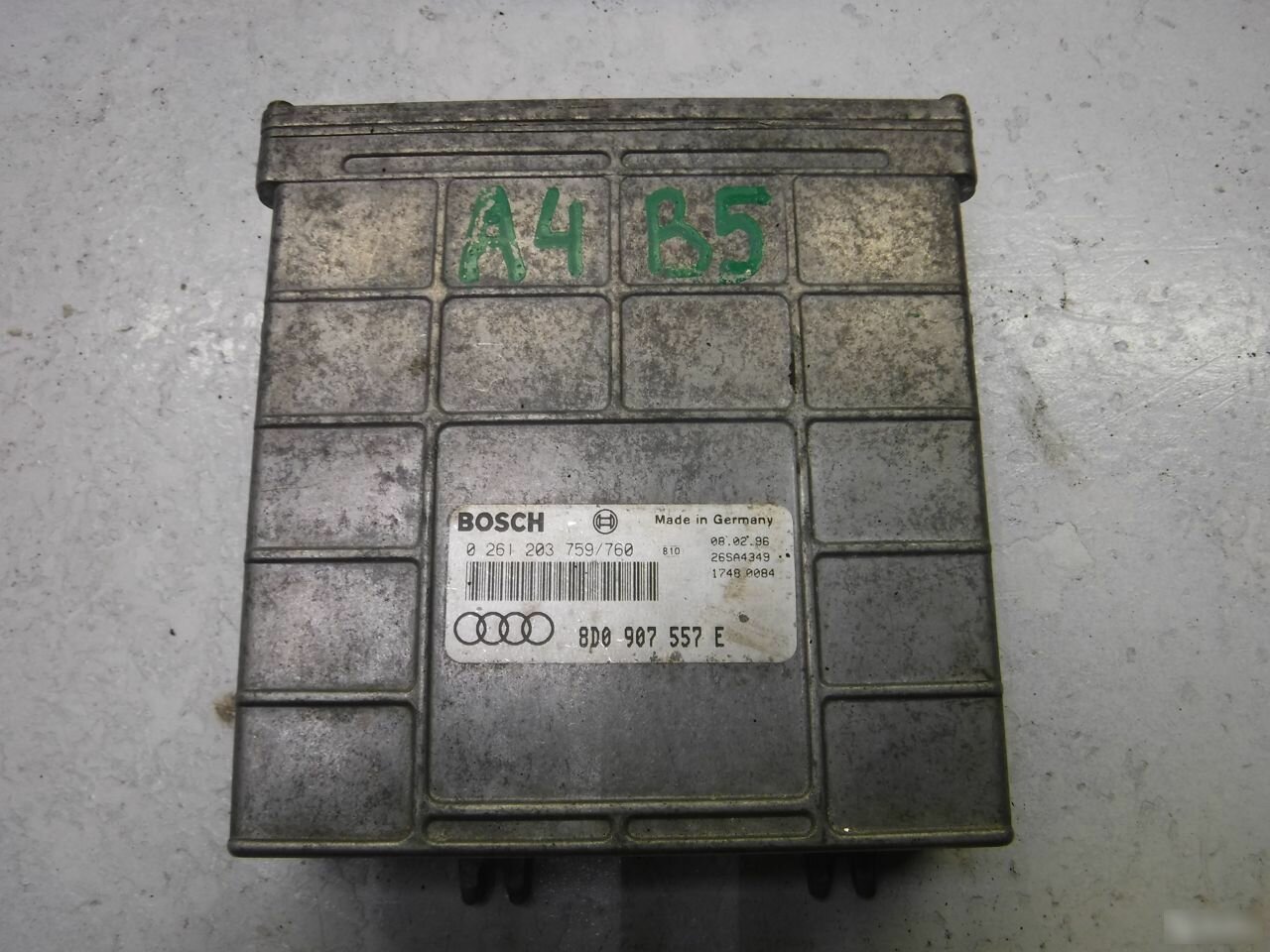 Блок управления двигателем Audi A4 B5 (1994—1999) 4D0907557E