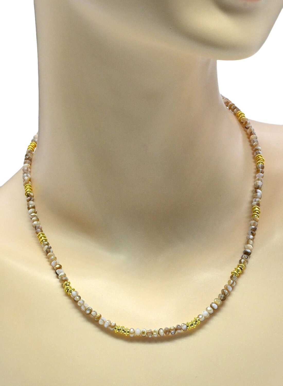 Чокер, перламутр