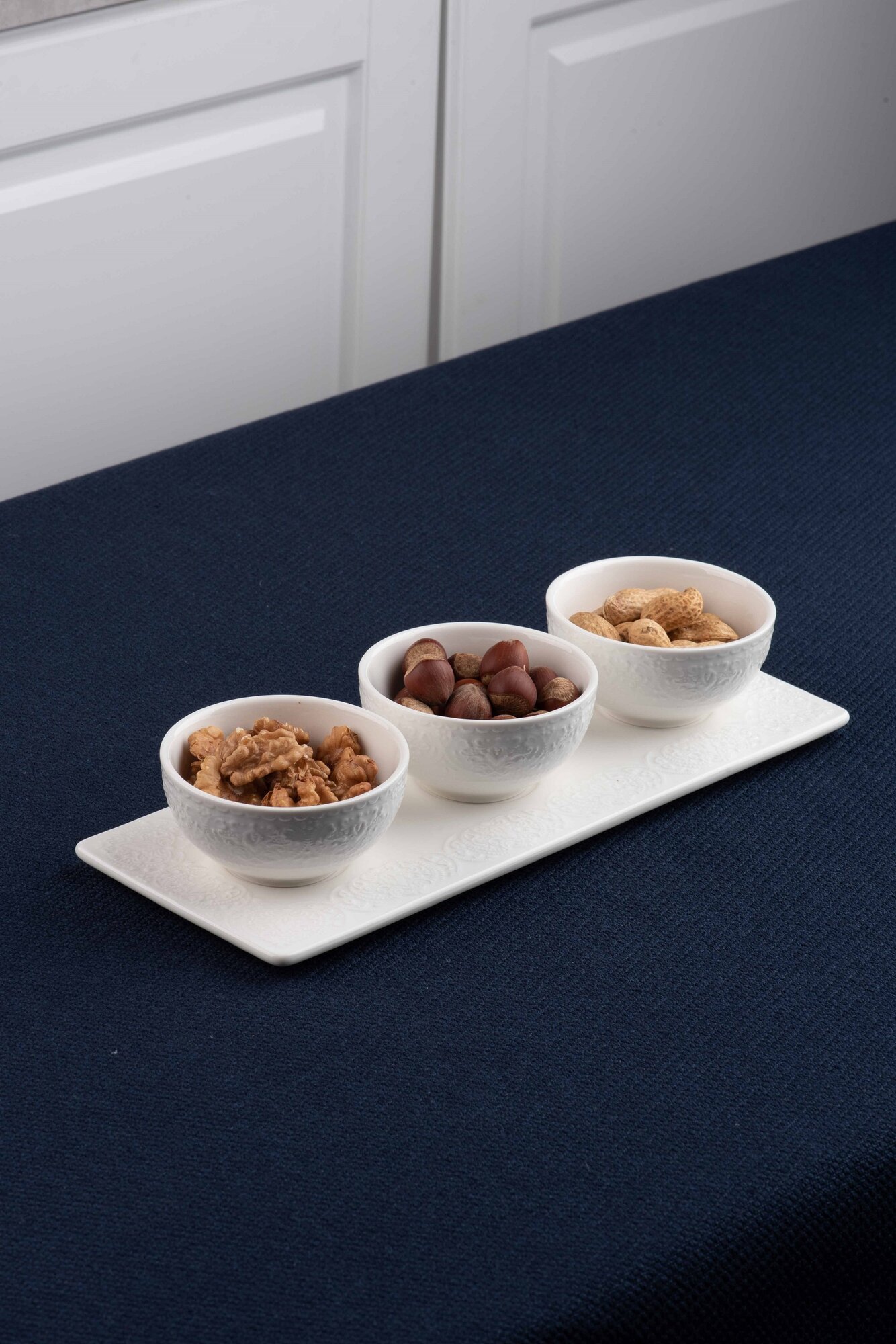 Менажница из фарфора Tudor England Royal Whitehall