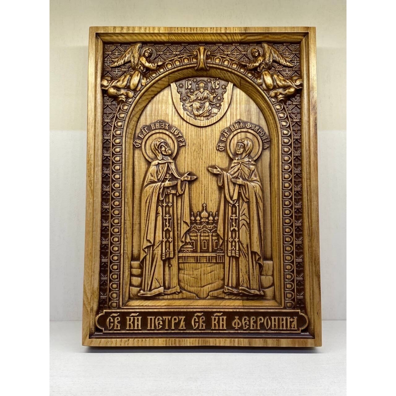 Икона из дерева резная / Петр и Феврония 19х25 см