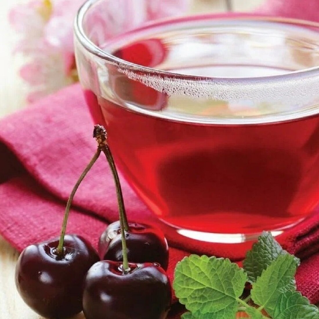 Дикая вишня (25 гр) Душистый купаж чёрного чая с вишней, листьями грецкого ореха и ягодами сушеной клюквы