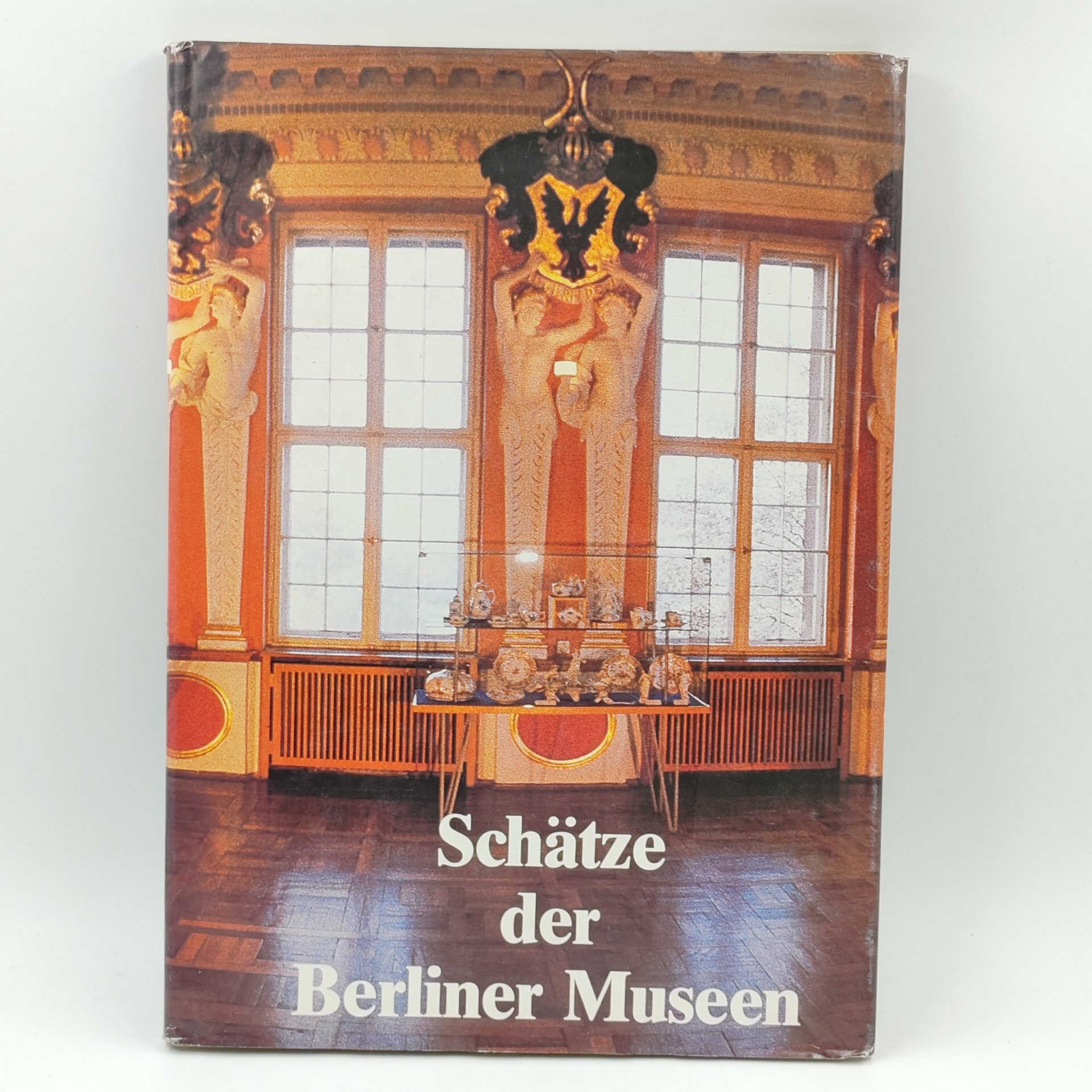 Книга-альбом "Сокровища берлинских музеев" (на немецком языке), бумага