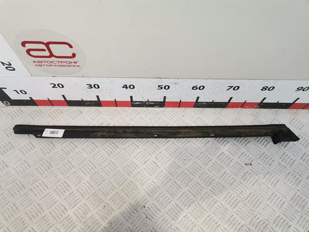 Накладка декоративная (молдинг) стекла двери задней правой Audi A4 B5 8D0839478A арт. 1703559