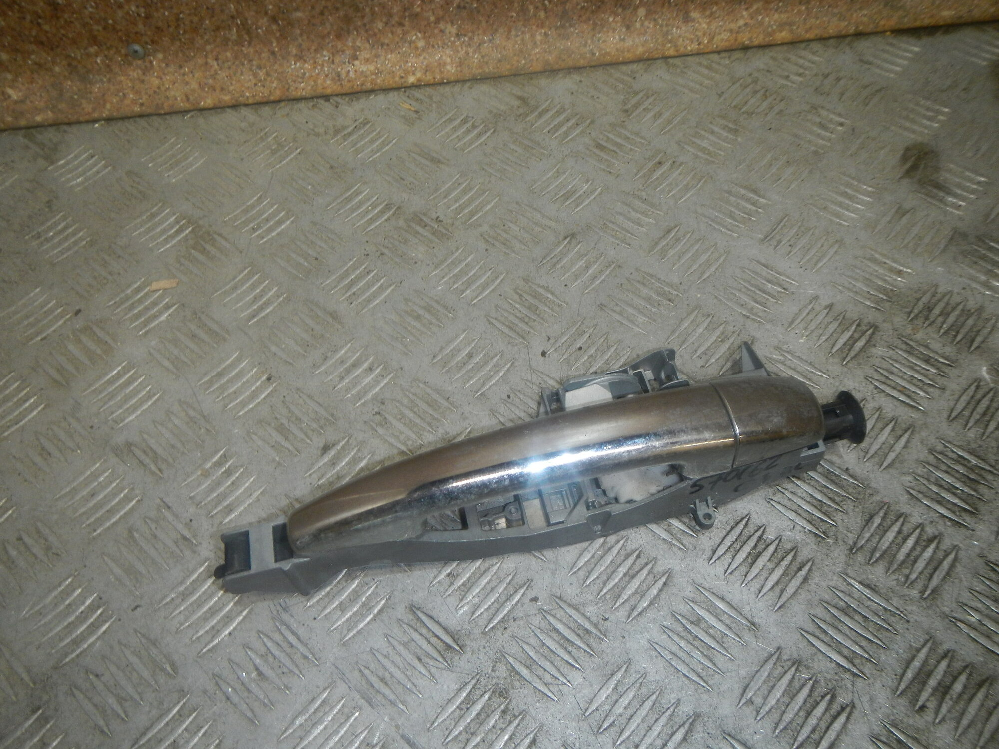 Б/У Ручка двери задней левой (наружняя), Citroen (Ситроен)-C3 (09-16) CITROEN C3 (09-16) Потертости. 570162 Peugeot-Citr...