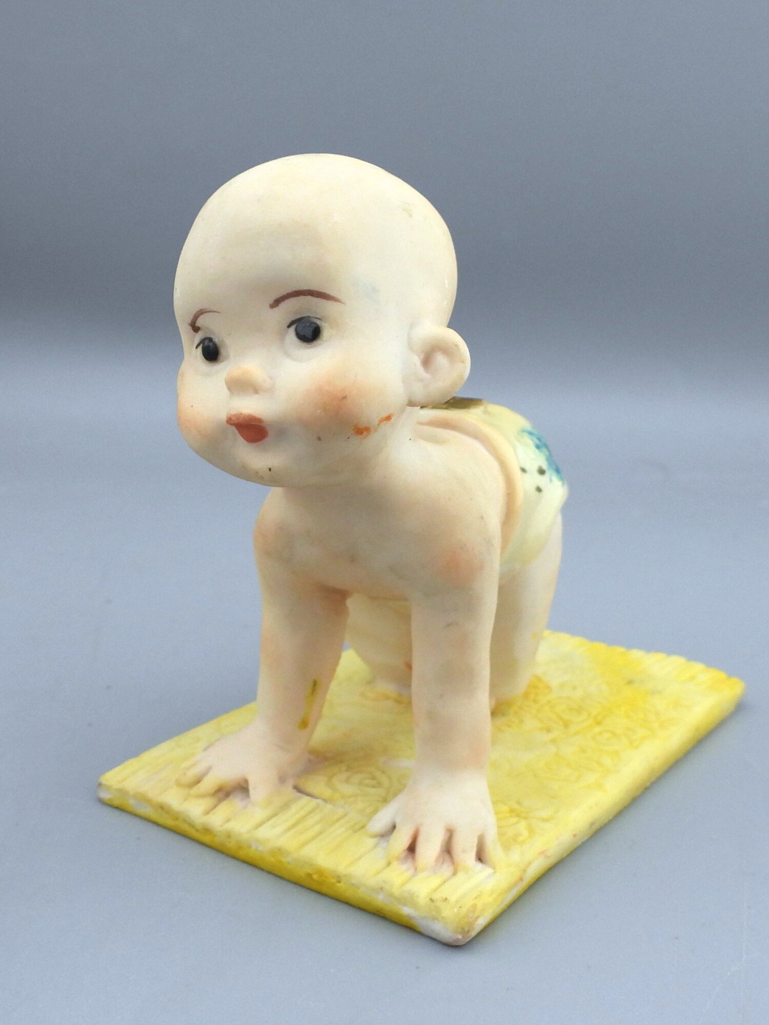 Статуэтка "Ползающий малыш" полистоун Salerno 1980-е гг