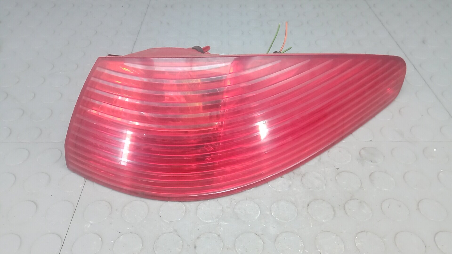 Фонарь задний правый PEUGEOT 607