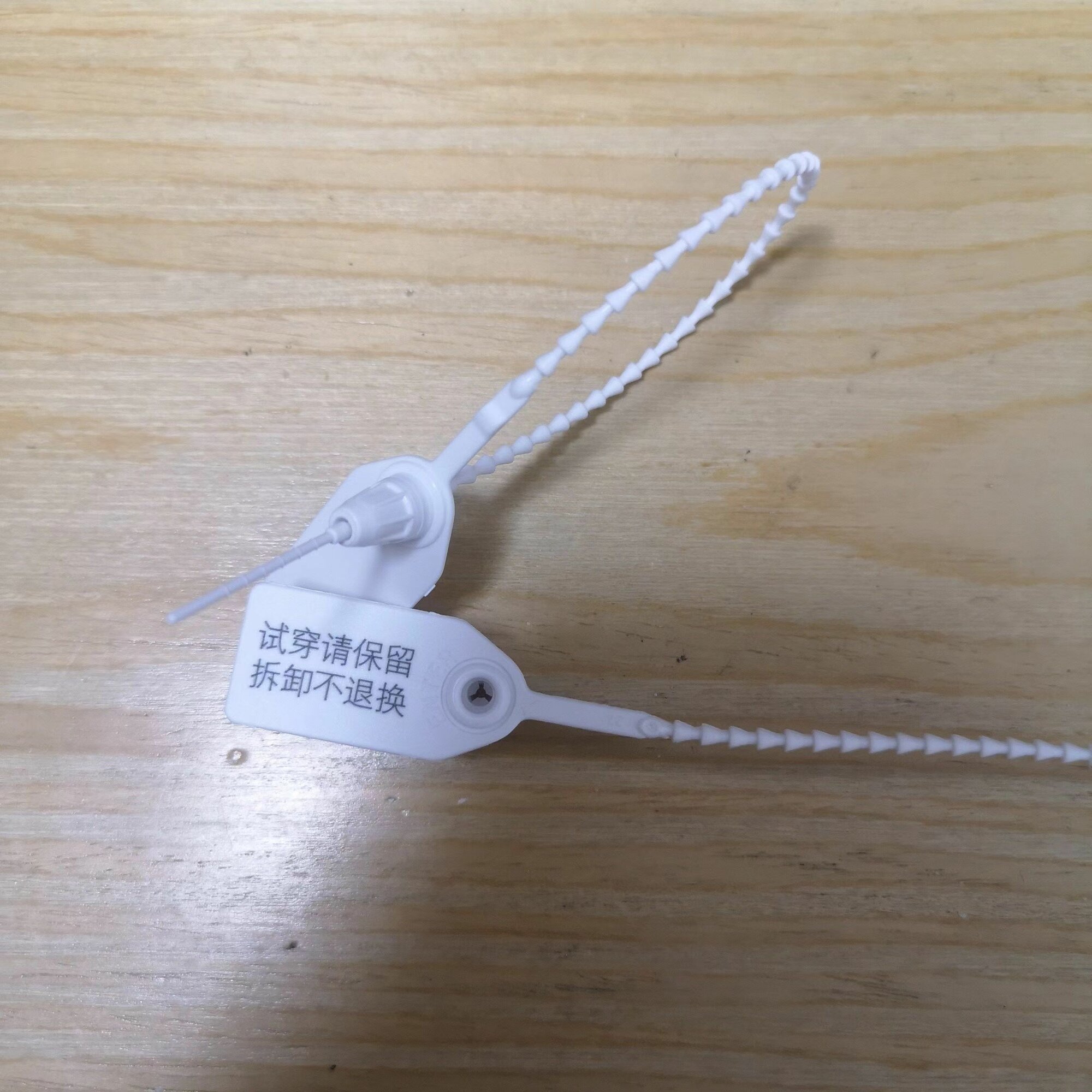 Пластиковая бирка, зажим для проводов, одноразовая пломба, замок для одежды, защита от вскрытия, сумка для обуви, защита от подделок, защита от кражи, защита от регулировки