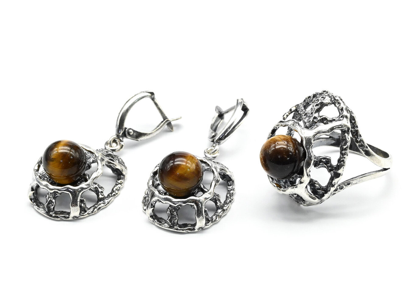 Комплект бижутерии: кольцо, серьги, тигровый глаз
